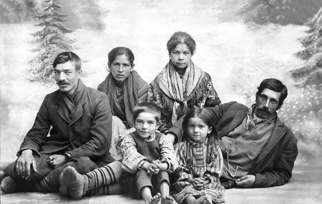 Tietoa romaneista - Romano Missio